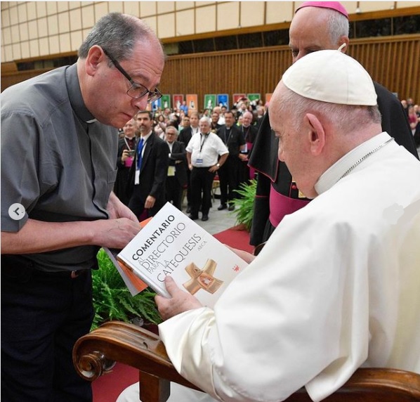 Entrega libro comentario Directorio_Juan Carlos_22 | Delegación de ...